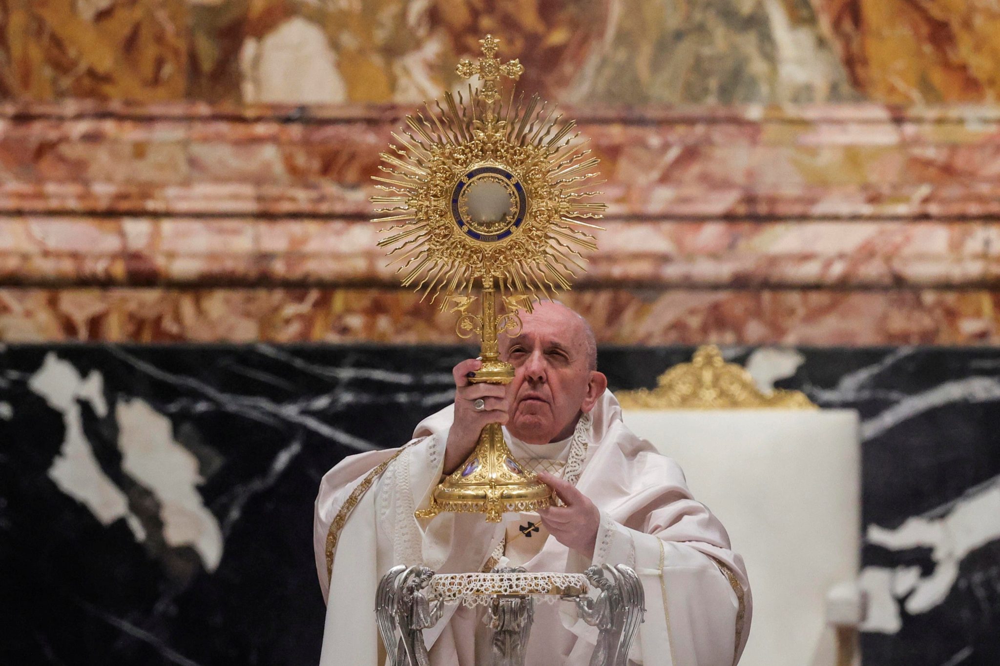 Eucharist is bread of sinners, not reward of saints, pope says ...
