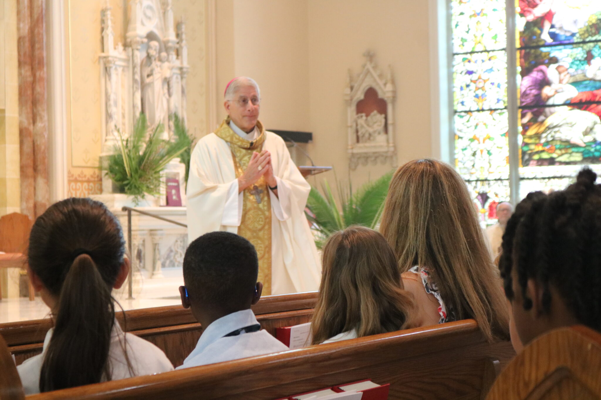 Misa Crismal - Mississippi Catholic