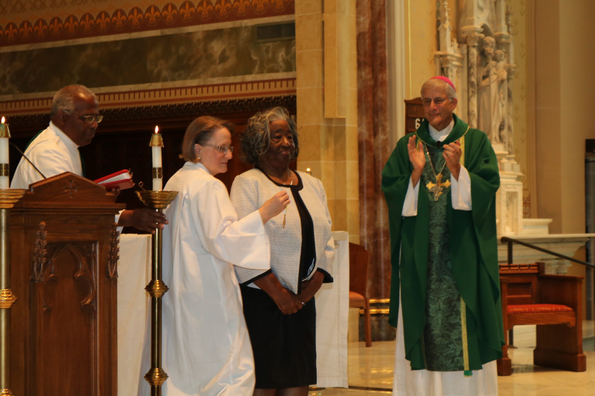 Christine Love receives the Pro Ecclesia et Pontifice cross from Pope ...